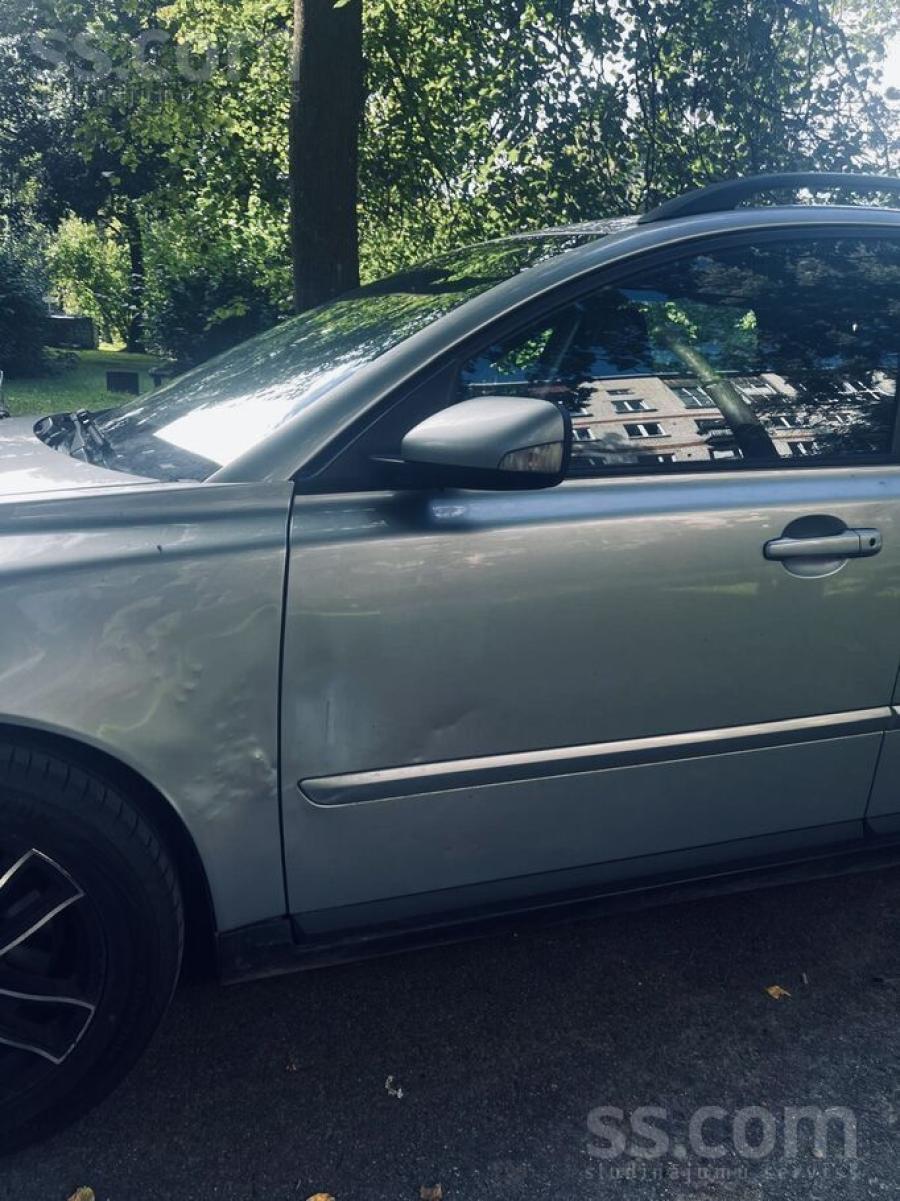 Volvo V50 2005 in Riga, with an engine capacity of 2.00 L and mileage of 327 thousand km for 1500 €, photo 11 on AUTOMOTO.COM.LV