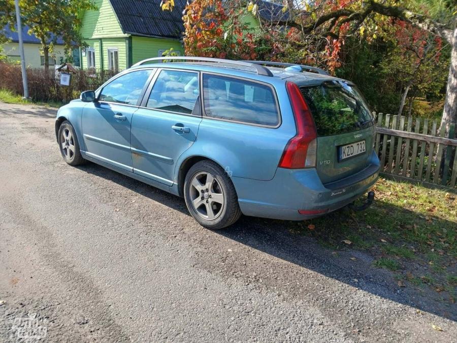 Volvo V50 2007 in Druskininkai, with an engine capacity of 1.60 L and mileage of 267 thousand km for 1250 €, photo 5 on AUTOMOTO.COM.LV