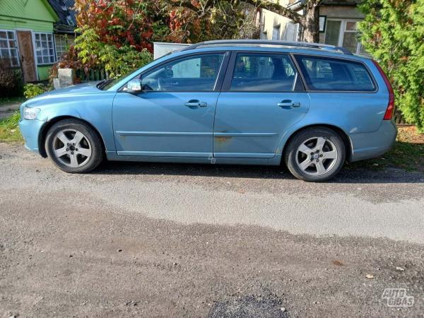 Volvo V50 2007 Druskininkai vietnÄ Volvo V50 2007 Druskininkai, ar dzinÄja tilpumu 1.60 L un nobraukumu 267 tÅ«kst. km par 1250 ā¬, foto 6 vietnÄ AUTOMOTO.COM.LV
