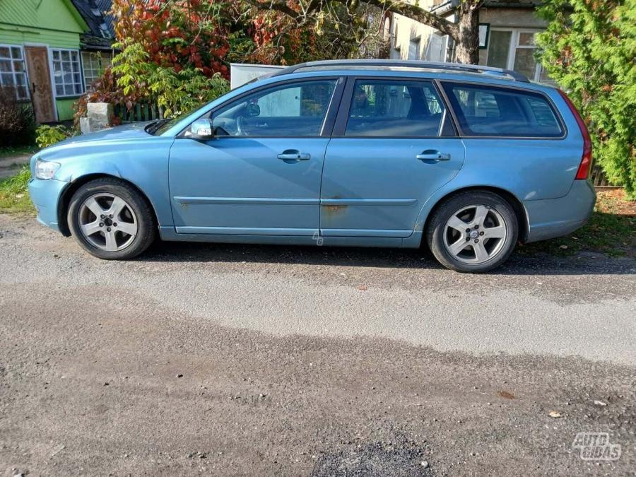Volvo V50 2007 in Druskininkai, with an engine capacity of 1.60 L and mileage of 267 thousand km for 1250 €, photo 6 on AUTOMOTO.COM.LV