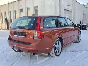 Orange Volvo V50 2011 in Kaunas, with an engine capacity of 1.98 L and mileage of 243 thousand km for 3750 €, photo 3 on AUTOMOTO.COM.LV