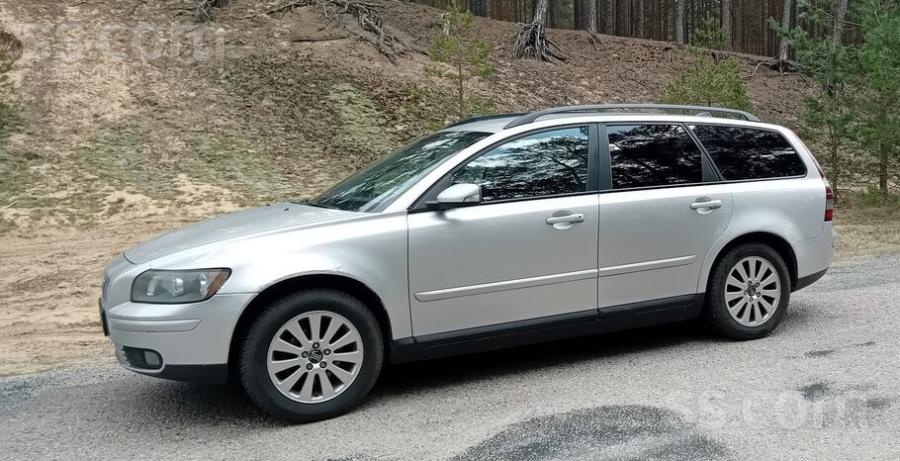 Volvo V50 2005 in Riga, with an engine capacity of 1.60 L and mileage of 0 thousand km for 1000 €, photo 1 on AUTOMOTO.COM.LV