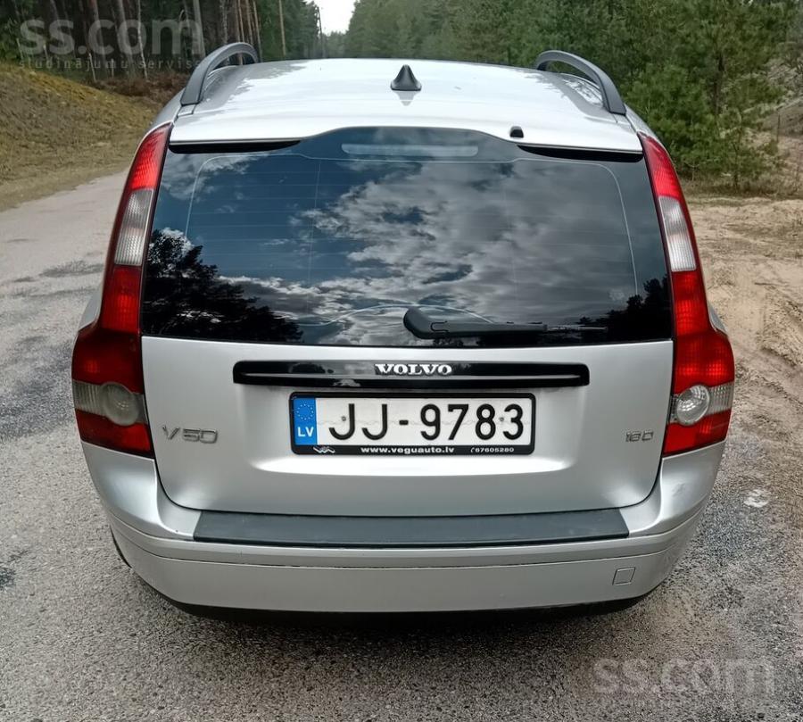 Volvo V50 2005 in Riga, with an engine capacity of 1.60 L and mileage of 0 thousand km for 1000 €, photo 5 on AUTOMOTO.COM.LV