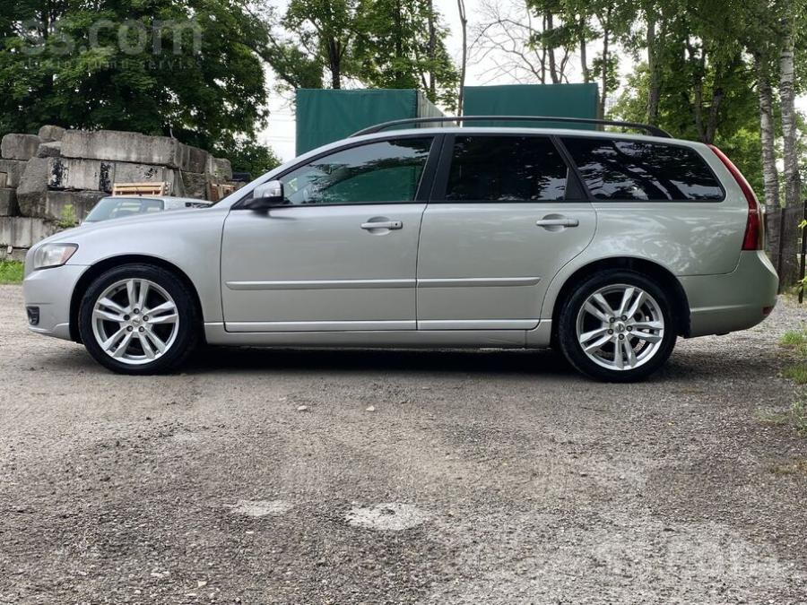 Volvo V50 2008 Tukums, ar dzinēja tilpumu 2.00 L un nobraukumu 350 tūkst. km par 2490 €, foto 5 vietnē AUTOMOTO.COM.LV