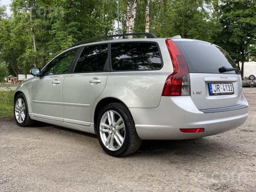 Volvo V50 2008 Tukums, ar dzinēja tilpumu 2.00 L un nobraukumu 350 tūkst. km par 2490 €, foto 6 vietnē AUTOMOTO.COM.LV