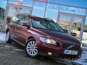 Sarkans Volvo V50 2004 Rīga, ar dzinēja tilpumu 2.00 L un nobraukumu 363 tūkst. km par 1490 €, foto 7 vietnē AUTOMOTO.COM.LV