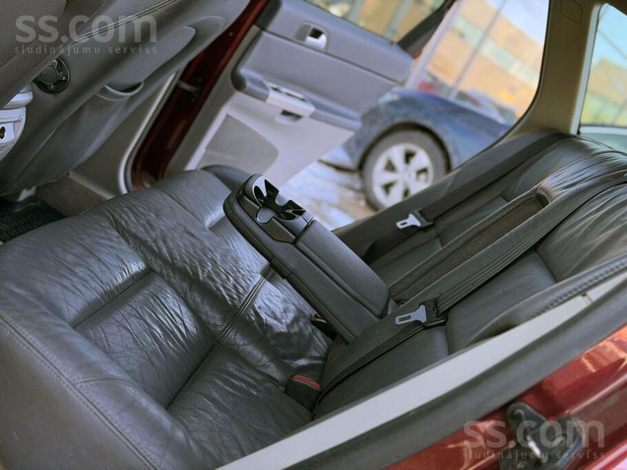 Sarkans Volvo V50 2004 Rīga, ar dzinēja tilpumu 2.00 L un nobraukumu 363 tūkst. km par 1490 €, foto 11 vietnē AUTOMOTO.COM.LV