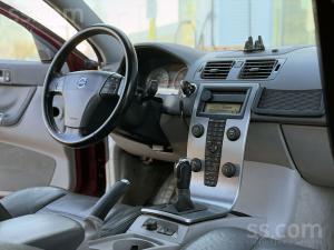 Sarkans Volvo V50 2004 Rīga, ar dzinēja tilpumu 2.00 L un nobraukumu 363 tūkst. km par 1490 €, foto 15 vietnē AUTOMOTO.COM.LV