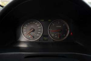 Red Volvo V50 2004 in Riga, with an engine capacity of 2.00 L and mileage of 321 thousand km for 2800 €, photo 12 on AUTOMOTO.COM.LV