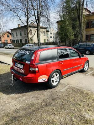 Red Volvo V50 2004 in Riga, with an engine capacity of 2.00 L and mileage of 426 thousand km for 1000 €, photo 11 on AUTOMOTO.COM.LV