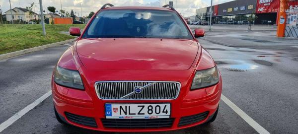 Sarkans Volvo V50 2005 Palanga, ar dzinēja tilpumu 1.80 L un nobraukumu 218 tūkst. km par 1700 €, foto 4 vietnē AUTOMOTO.COM.LV
