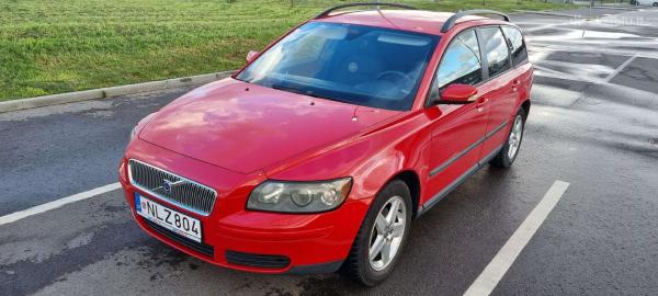 Sarkans Volvo V50 2005 Palanga, ar dzinēja tilpumu 1.80 L un nobraukumu 218 tūkst. km par 1700 €, foto 5 vietnē AUTOMOTO.COM.LV