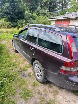 Sarkans Volvo V50 2005 Ventspils, ar dzinēja tilpumu 1.60 L un nobraukumu 369 tūkst. km par 2000 €, foto 5 vietnē AUTOMOTO.COM.LV