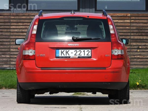 Sarkans Volvo V50 2005 Rīga, ar dzinēja tilpumu 1.60 L un nobraukumu 269 tūkst. km par 2600 €, foto 6 vietnē AUTOMOTO.COM.LV