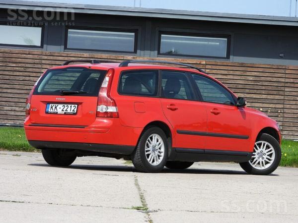 Sarkans Volvo V50 2005 Rīga, ar dzinēja tilpumu 1.60 L un nobraukumu 269 tūkst. km par 2600 €, foto 7 vietnē AUTOMOTO.COM.LV