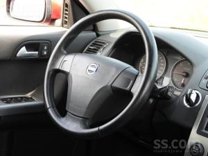 Красный Вольво В50 2005 в Рига, объемом двигателя 1.60 л и пробегом 269 тыс. км за 2600 €, фото 13 на AUTOMOTO.COM.LV