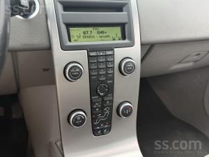 Sarkans Volvo V50 2008 Liepāja, ar dzinēja tilpumu 2.40 L un nobraukumu 240 tūkst. km par 3950 €, foto 25 vietnē AUTOMOTO.COM.LV