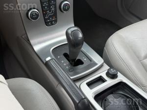 Sarkans Volvo V50 2008 Liepāja, ar dzinēja tilpumu 2.40 L un nobraukumu 240 tūkst. km par 3950 €, foto 26 vietnē AUTOMOTO.COM.LV