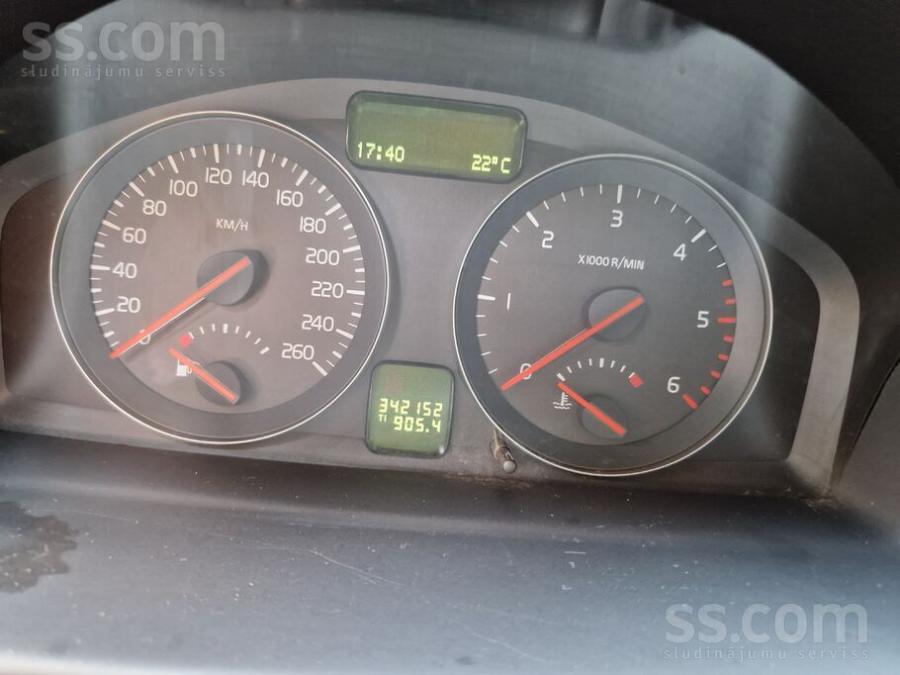 Красный Вольво В50 2009 в Лиепая, объемом двигателя 1.60 л и пробегом 342 тыс. км за 1200 €, фото 11 на AUTOMOTO.COM.LV