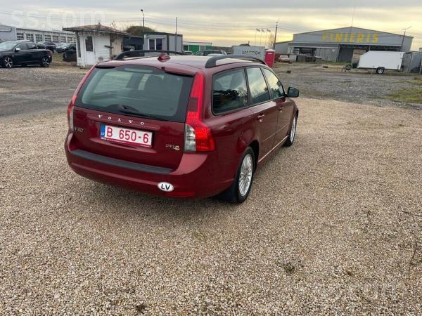 Red Volvo V50 2010 in Riga, with an engine capacity of 1.60 L and mileage of 0 thousand km for 2799 €, photo 6 on AUTOMOTO.COM.LV
