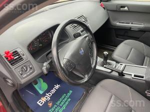 Red Volvo V50 2010 in Riga, with an engine capacity of 1.60 L and mileage of 0 thousand km for 1699 €, photo 8 on AUTOMOTO.COM.LV