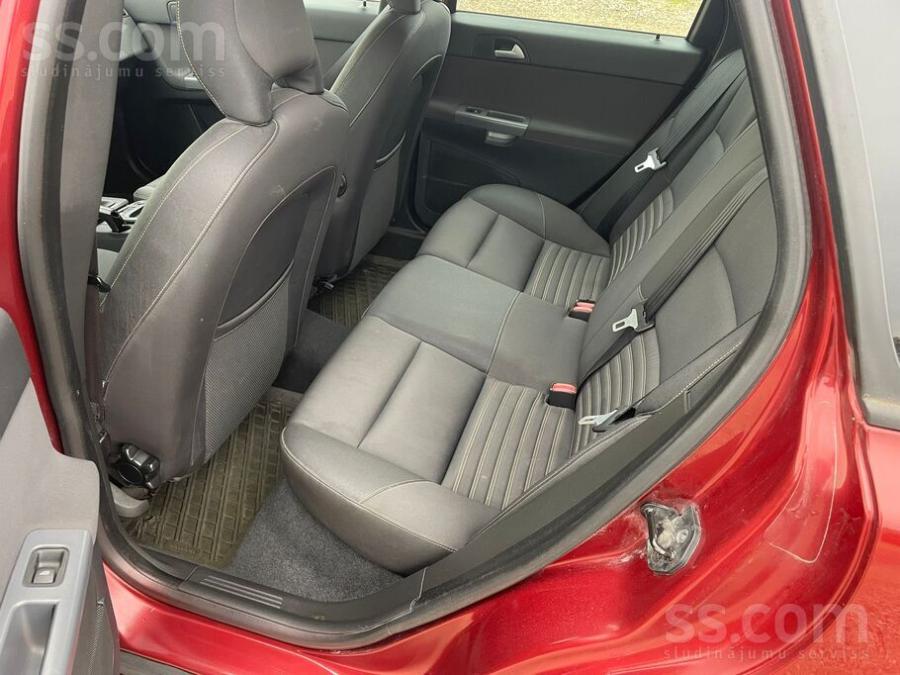 Red Volvo V50 2010 in Riga, with an engine capacity of 1.60 L and mileage of 0 thousand km for 1699 €, photo 18 on AUTOMOTO.COM.LV