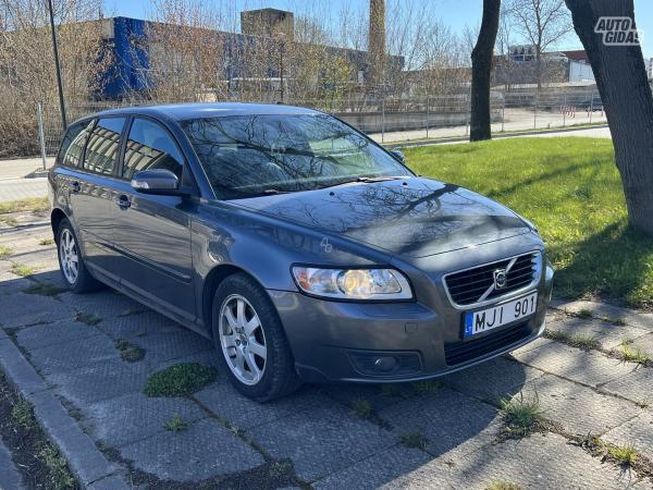Volvo V50 2008 in Klaipeda, with an engine capacity of 1.60 L and mileage of 298 thousand km for 1200 €, photo 2 on AUTOMOTO.COM.LV