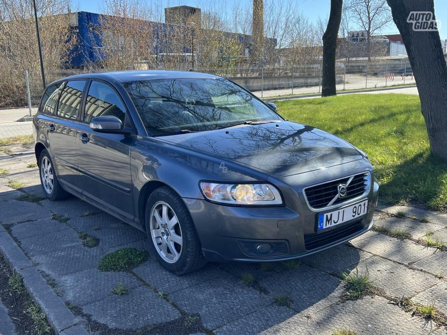 Volvo V50 2008 in Klaipeda, with an engine capacity of 1.60 L and mileage of 298 thousand km for 1200 €, photo 3 on AUTOMOTO.COM.LV