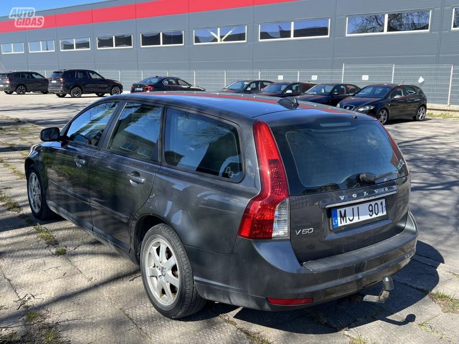 Volvo V50 2008 in Klaipeda, with an engine capacity of 1.60 L and mileage of 298 thousand km for 1200 €, photo 6 on AUTOMOTO.COM.LV