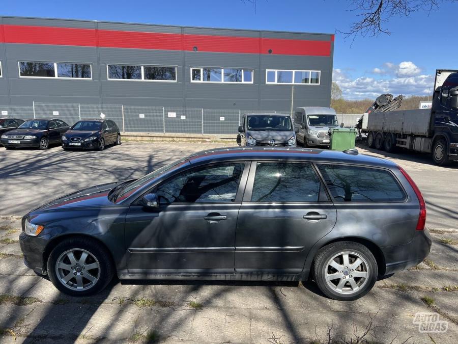 Volvo V50 2008 in Klaipeda, with an engine capacity of 1.60 L and mileage of 298 thousand km for 1200 €, photo 7 on AUTOMOTO.COM.LV