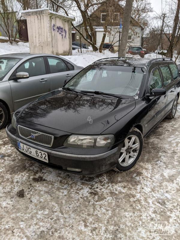 Volvo V50 2003 Panevēža, ar dzinēja tilpumu 2.40 L un nobraukumu 446 tūkst. km par 850 €, foto 1 vietnē AUTOMOTO.COM.LV