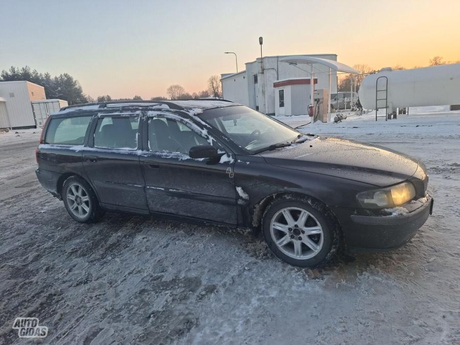 Вольво В50 2003 в Паневежис, объемом двигателя 2.40 л и пробегом 446 тыс. км за 850 €, фото 13 на AUTOMOTO.COM.LV