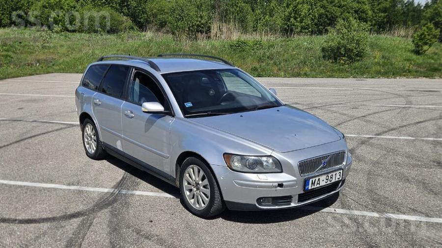 Volvo V50 2004 Daugavpils, ar dzinēja tilpumu 2.00 L un nobraukumu 328 tūkst. km par 650 €, foto 2 vietnē AUTOMOTO.COM.LV