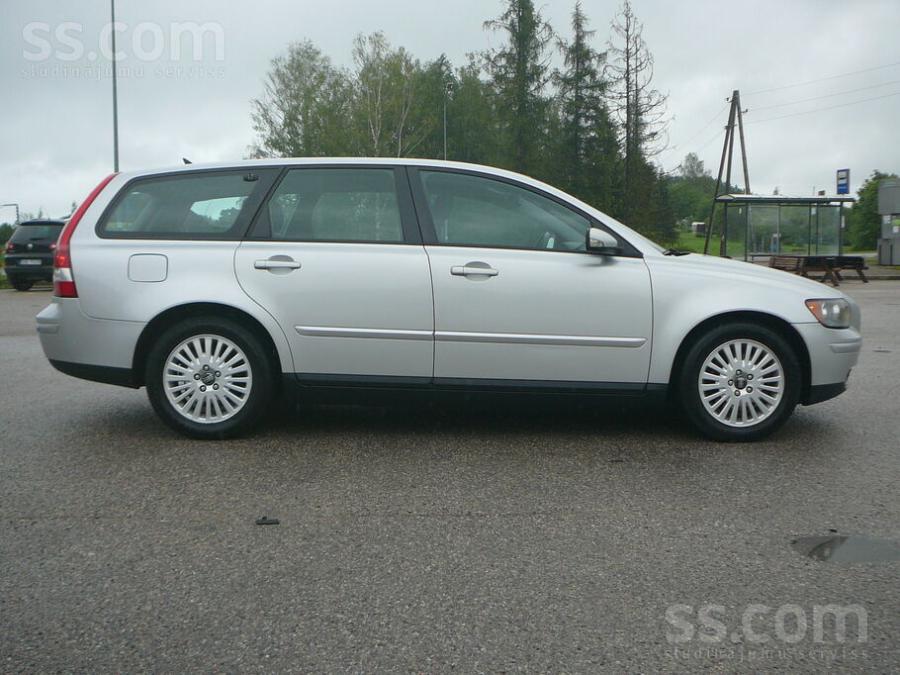 Volvo V50 2004 Cēsis, ar dzinēja tilpumu 2.00 L un nobraukumu 334 tūkst. km par 1690 €, foto 5 vietnē AUTOMOTO.COM.LV