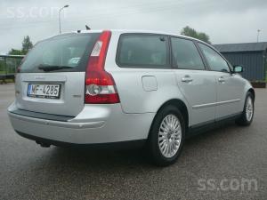Volvo V50 2004 Cēsis, ar dzinēja tilpumu 2.00 L un nobraukumu 334 tūkst. km par 1690 €, foto 6 vietnē AUTOMOTO.COM.LV