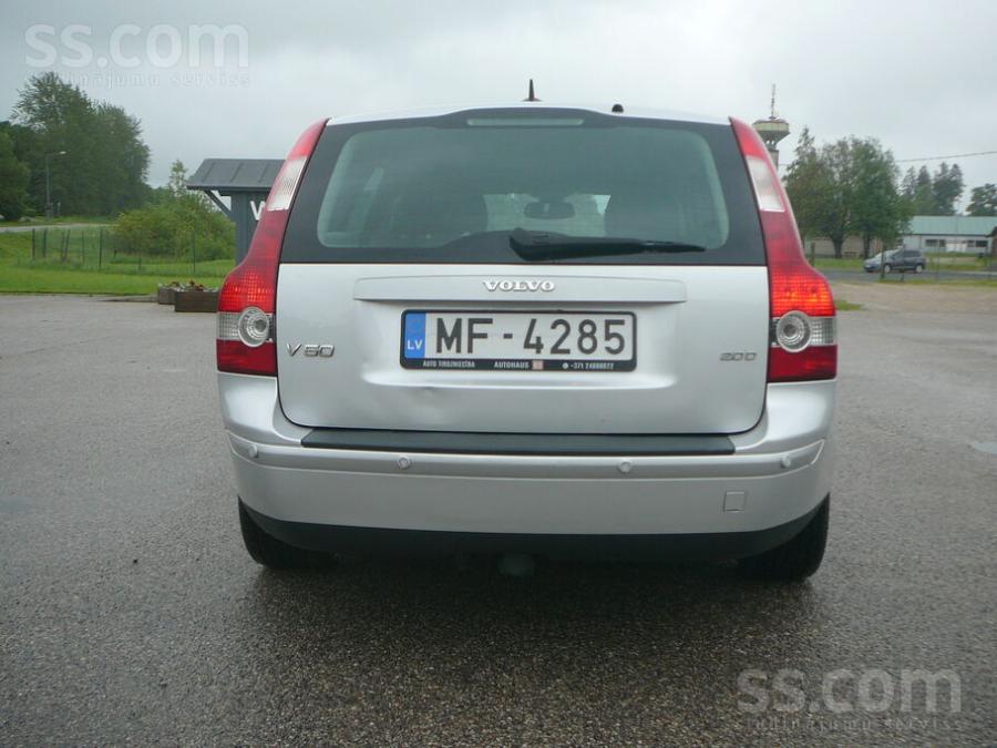 Volvo V50 2004 Cēsis, ar dzinēja tilpumu 2.00 L un nobraukumu 334 tūkst. km par 1690 €, foto 7 vietnē AUTOMOTO.COM.LV