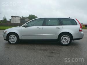 Volvo V50 2004 Cēsis, ar dzinēja tilpumu 2.00 L un nobraukumu 334 tūkst. km par 1690 €, foto 9 vietnē AUTOMOTO.COM.LV