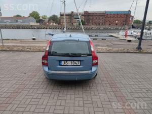 Volvo V50 2004 Cēsis, ar dzinēja tilpumu 2.00 L un nobraukumu 0 tūkst. km par 2950 €, foto 4 vietnē AUTOMOTO.COM.LV