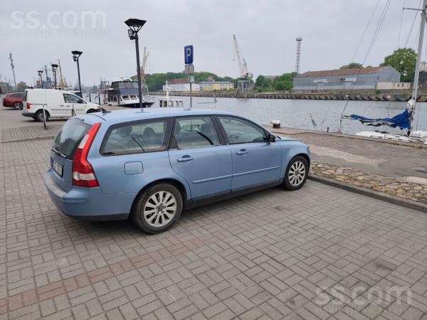 Volvo V50 2004 Cēsis, ar dzinēja tilpumu 2.00 L un nobraukumu 0 tūkst. km par 1000 €, foto 5 vietnē AUTOMOTO.COM.LV