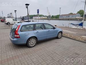 Volvo V50 2004 Cēsis, ar dzinēja tilpumu 2.00 L un nobraukumu 0 tūkst. km par 2950 €, foto 5 vietnē AUTOMOTO.COM.LV