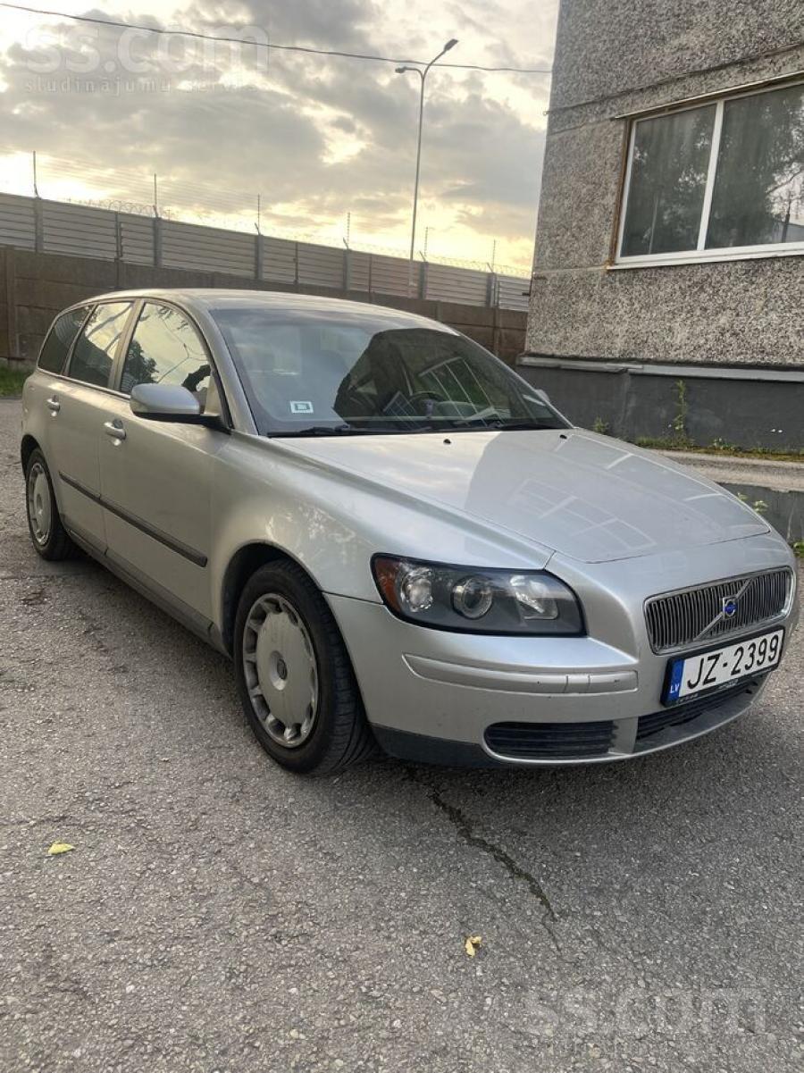 Volvo V50 2004 Rīga, ar dzinēja tilpumu 2.00 L un nobraukumu 386 tūkst. km par 960 €, foto 6 vietnē AUTOMOTO.COM.LV