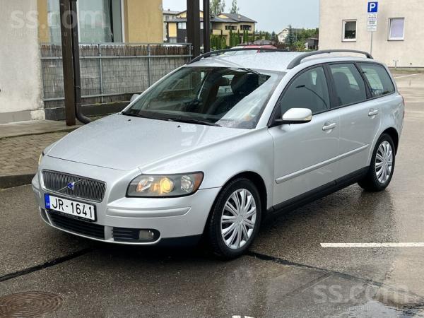 Volvo V50 2004 Rīga, ar dzinēja tilpumu 2.40 L un nobraukumu 0 tūkst. km par 1750 €, foto 2 vietnē AUTOMOTO.COM.LV
