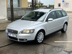 Volvo V50 2004 Rīga, ar dzinēja tilpumu 2.40 L un nobraukumu 0 tūkst. km par 1750 €, foto 2 vietnē AUTOMOTO.COM.LV