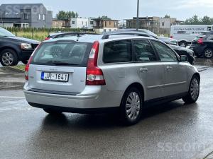 Volvo V50 2004 Rīga, ar dzinēja tilpumu 2.40 L un nobraukumu 0 tūkst. km par 1750 €, foto 4 vietnē AUTOMOTO.COM.LV