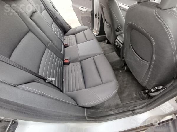 Volvo V50 2004 Rīga, ar dzinēja tilpumu 2.00 L un nobraukumu 349 tūkst. km par 1400 €, foto 7 vietnē AUTOMOTO.COM.LV