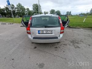 Volvo V50 2004 Rīga, ar dzinēja tilpumu 2.00 L un nobraukumu 349 tūkst. km par 1400 €, foto 12 vietnē AUTOMOTO.COM.LV