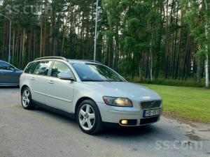 Volvo V50 2004 Rīga, ar dzinēja tilpumu 2.00 L un nobraukumu 349 tūkst. km par 1390 €, foto 4 vietnē AUTOMOTO.COM.LV