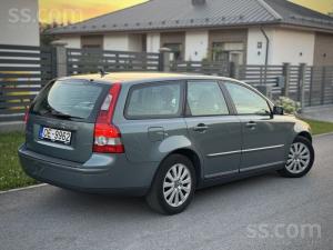Volvo V50 2004 in Jelgava, with an engine capacity of 2.00 L and mileage of 357 thousand km for 2300 €, photo 5 on AUTOMOTO.COM.LV