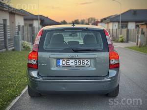 Volvo V50 2004 in Jelgava, with an engine capacity of 2.00 L and mileage of 357 thousand km for 2300 €, photo 6 on AUTOMOTO.COM.LV