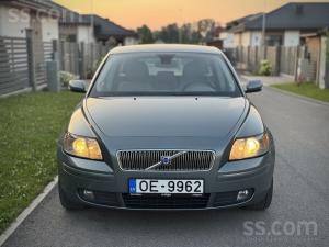 Volvo V50 2004 in Jelgava, with an engine capacity of 2.00 L and mileage of 357 thousand km for 2300 €, photo 7 on AUTOMOTO.COM.LV